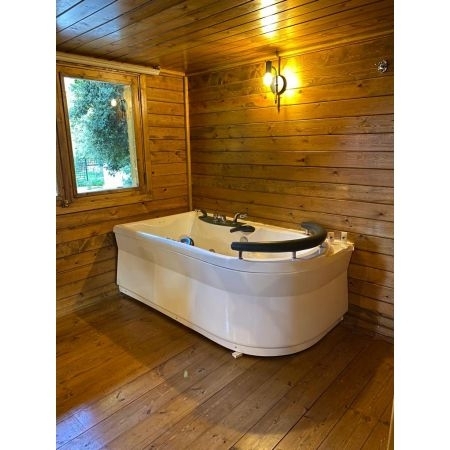 1 Night Stay for 2 With Jacuzzi in a Treehouse - Makhsoom