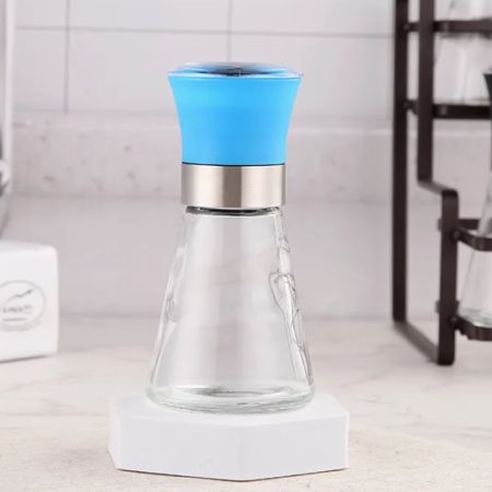 Gebe Glass Salt & Pepper Shaker H.11.5 cm - Green - Makhsoom