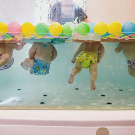 30 min Hydrotherapy Baby Session - Makhsoom
