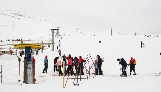 35% Off All Day Skiing Access Valid on Weekdays from Snow Land Hotel ...