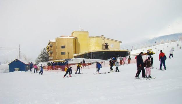 35% Off All Day Skiing Access Valid on Weekdays from Snow Land Hotel ...
