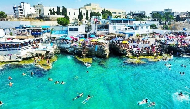 Seafood Cuisine Off The Menu - Makhsoom