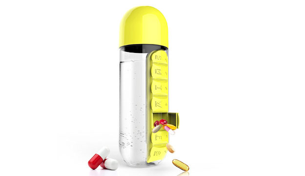 Sport Water Bottle With Built-in Daily 7 Daily Pill Box Vitamin ...