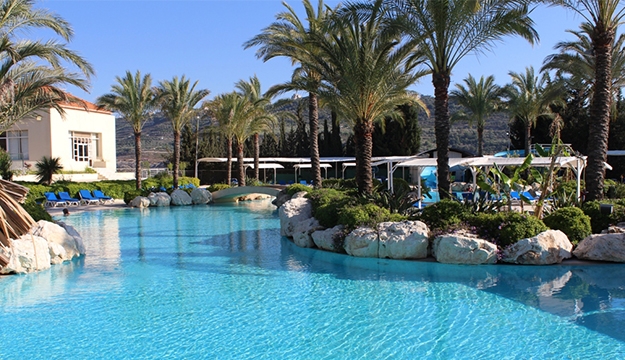 Pool Entrance Valid on Weekends , Weekdays & Holidays - Makhsoom