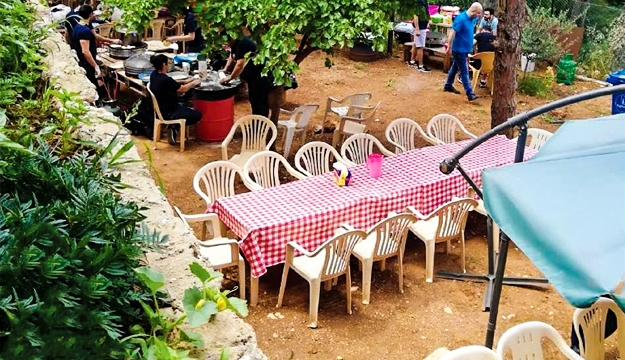 Picnic Table Rental For Up To Ten Persons With Barbecue Equipment ...